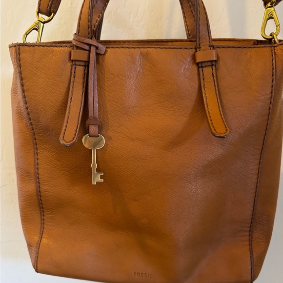 Fossil | Bags | Fossil Camilla Convertible Leather Backpack | Poshmark